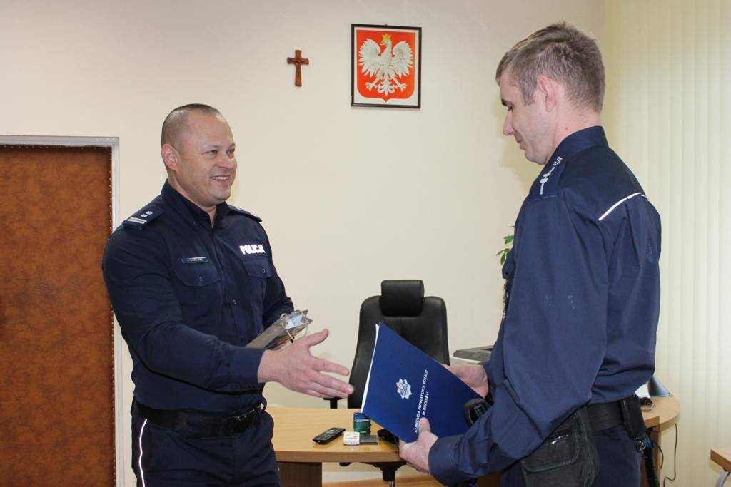 Kierownikiem Posterunku Policji w Szczurowej asp. Marcin Adamczyk