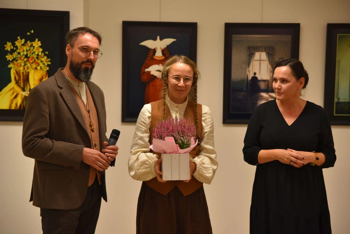 Kamila Kansy w brzeskiej bibliotece / zdjęcia - informatorbrzeski.pl ...