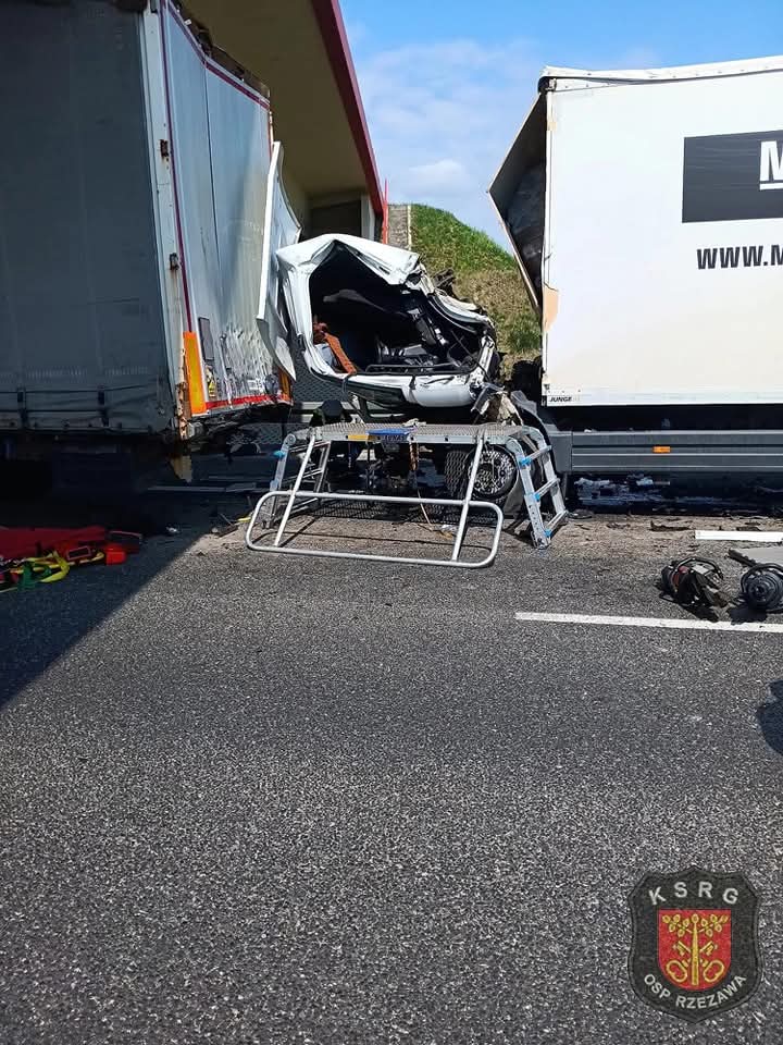 Śmiertelny wypadek na autostradzie A4 na węźle Bochnia / 22 kwietnia 2025 r. - informatorbrzeski ...